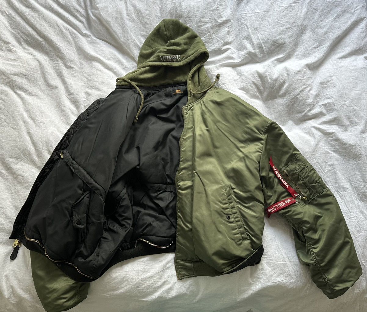 Vetements VETEMENTS x Alpha Industries Reversible Oversized Bomber ...