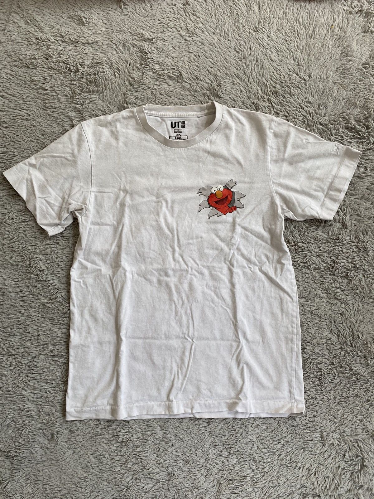 Uniqlo Kaws X Uniqlo X Sesame Street Elmo Tee | Grailed