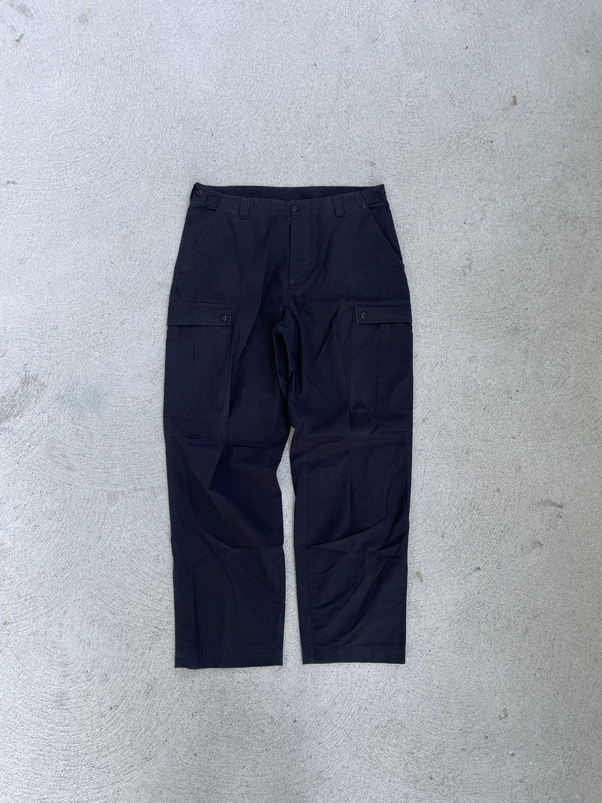 Nike ACG Nike ACG Military Inspired Baggy Tactical Cargo Pants | Grailed