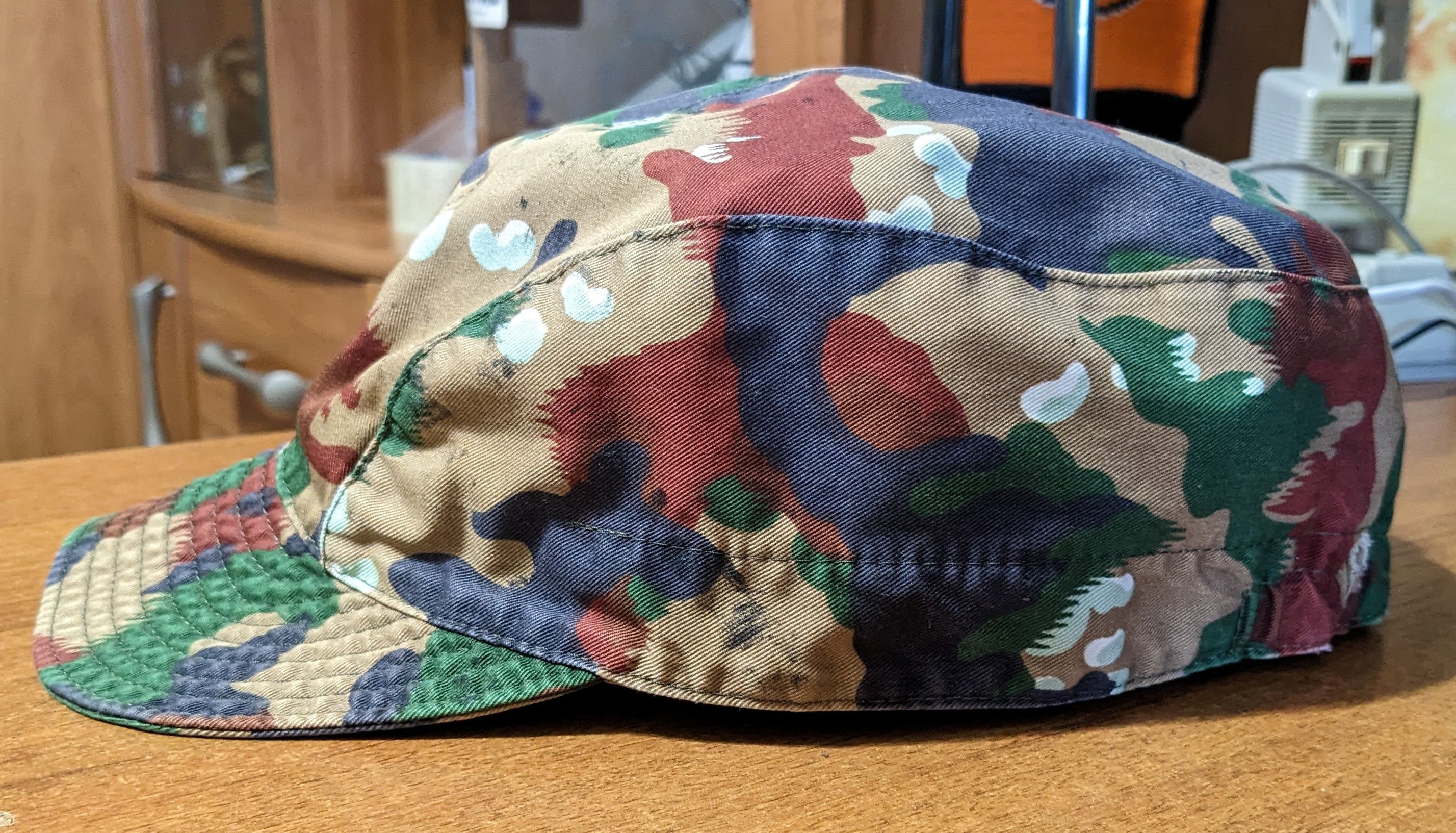 Vintage Vintage 70s Suisse Alpenflage Camo cap | Grailed