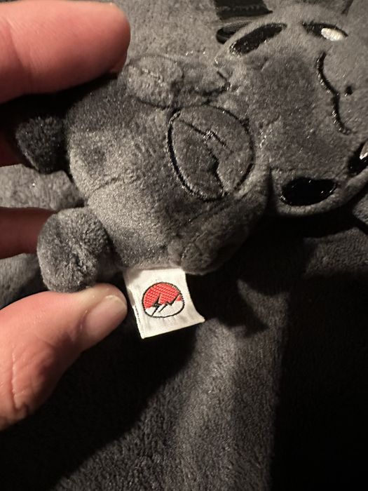Fragment Design Fragment x Pokémon pikachu Thunderbolt keychain | Grailed