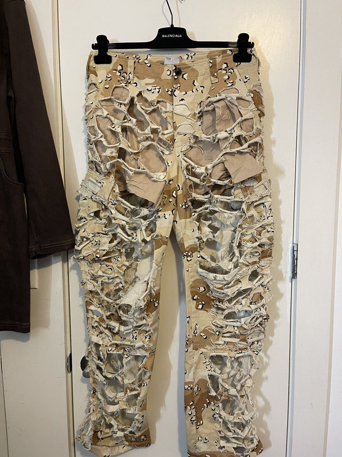 Vetements Vetements desert camo AW18 laser cut pants | Grailed