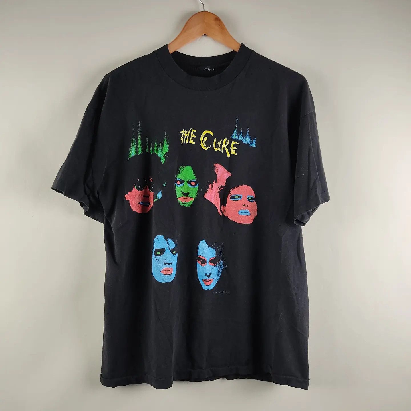 Band Tees × The Cure × Vintage 1986 The Cure In between days Glow in ...