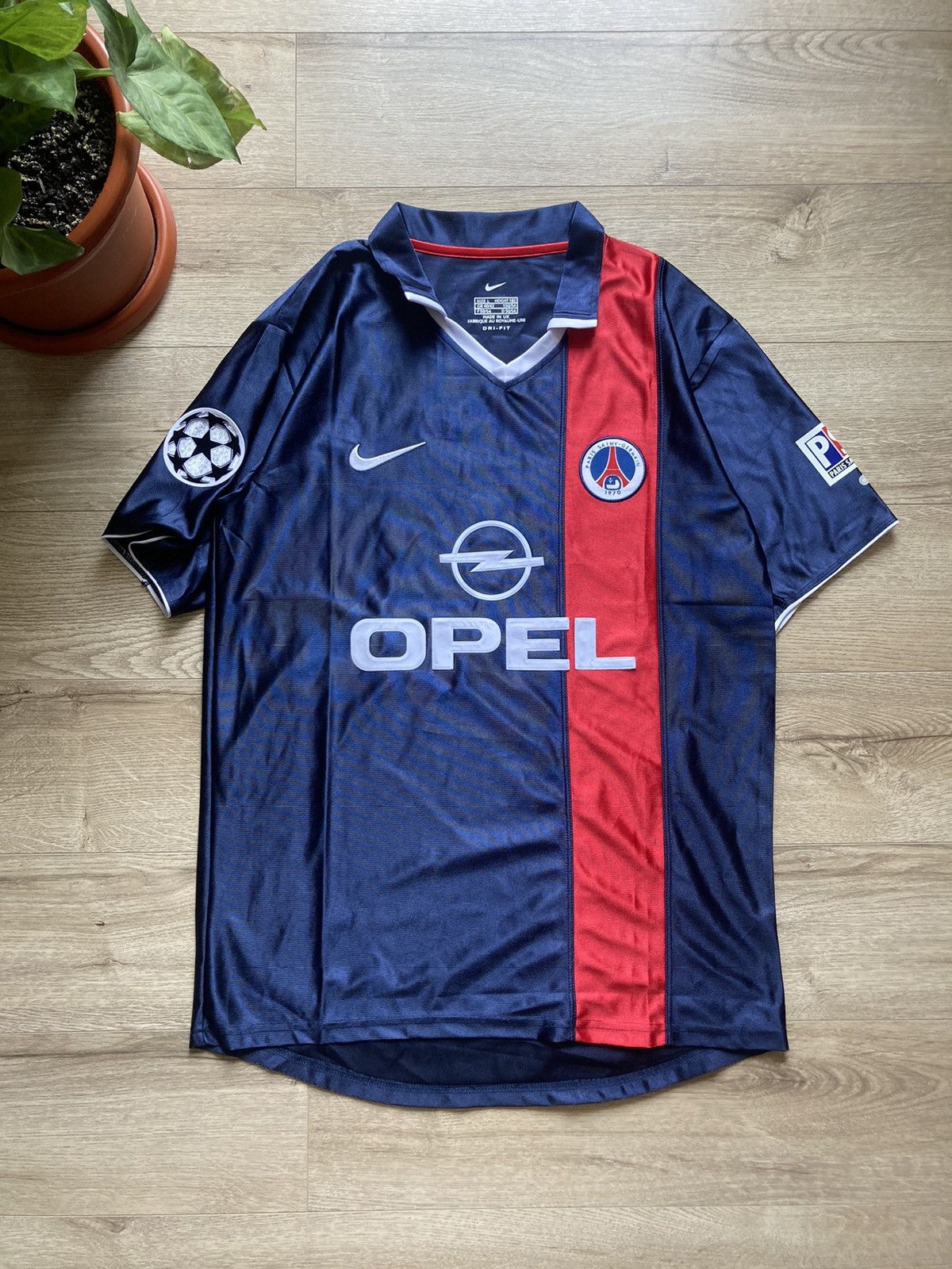 Nike Vintage 2001/2002 Nike PSG Ronaldinho kit | Grailed