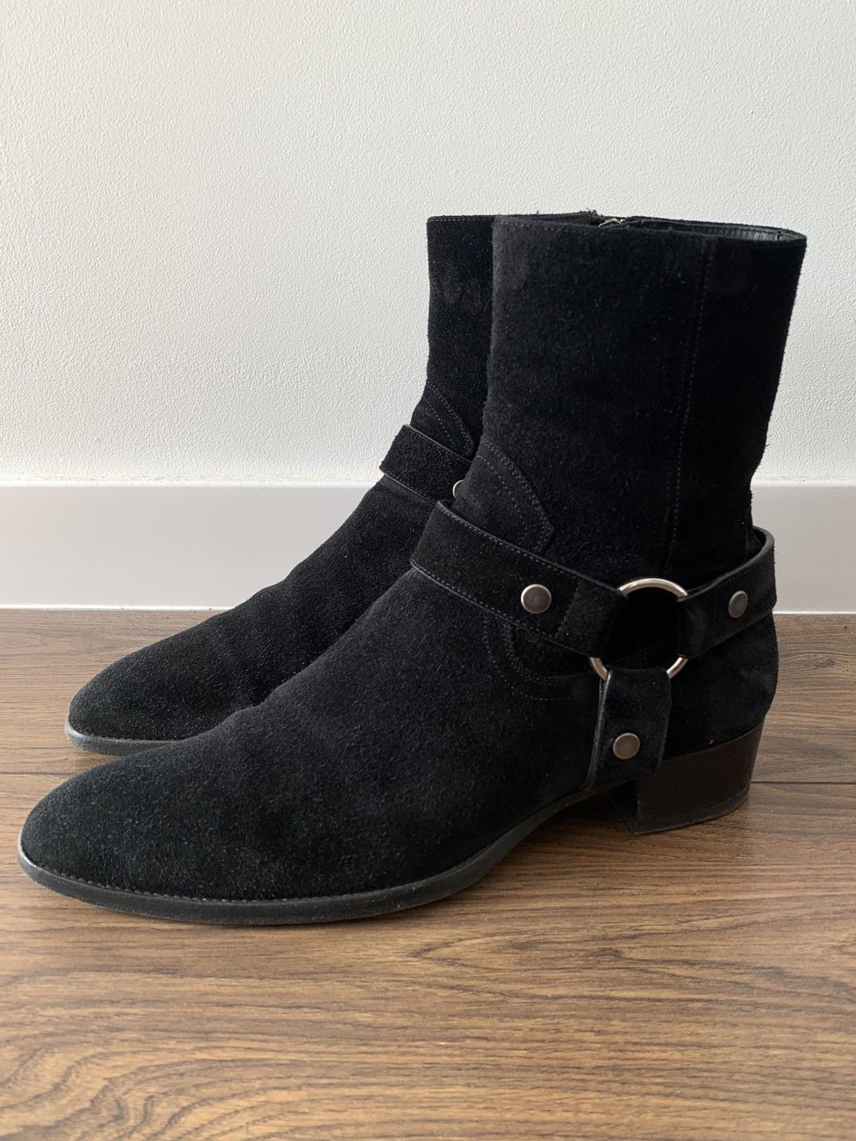 Saint Laurent Paris Saint Laurent Wyatt harness suede boots 40 mm | Grailed