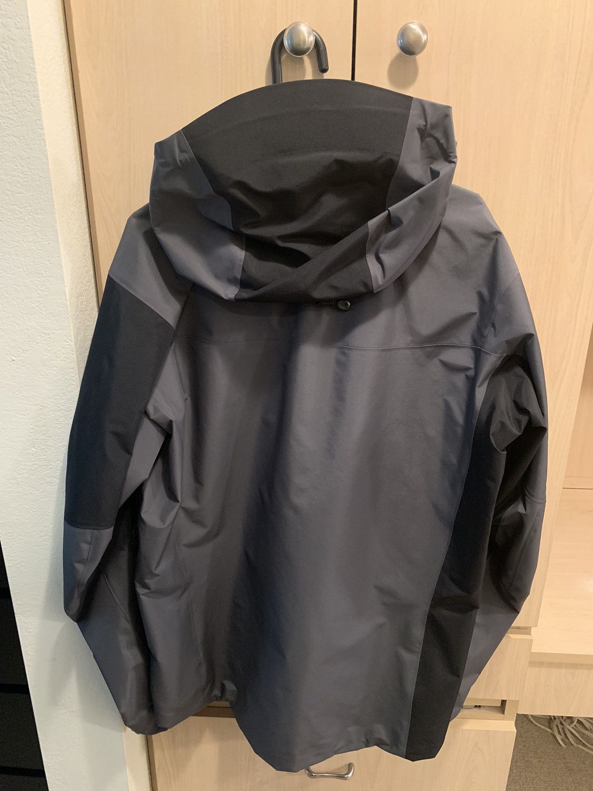 Arc'Teryx Palace x Arc'teryx Alpha SV Medium Black/Grey | Grailed Arc'Teryx Palace x Arc'teryx Alpha SV Medium Black/Grey | Grailed