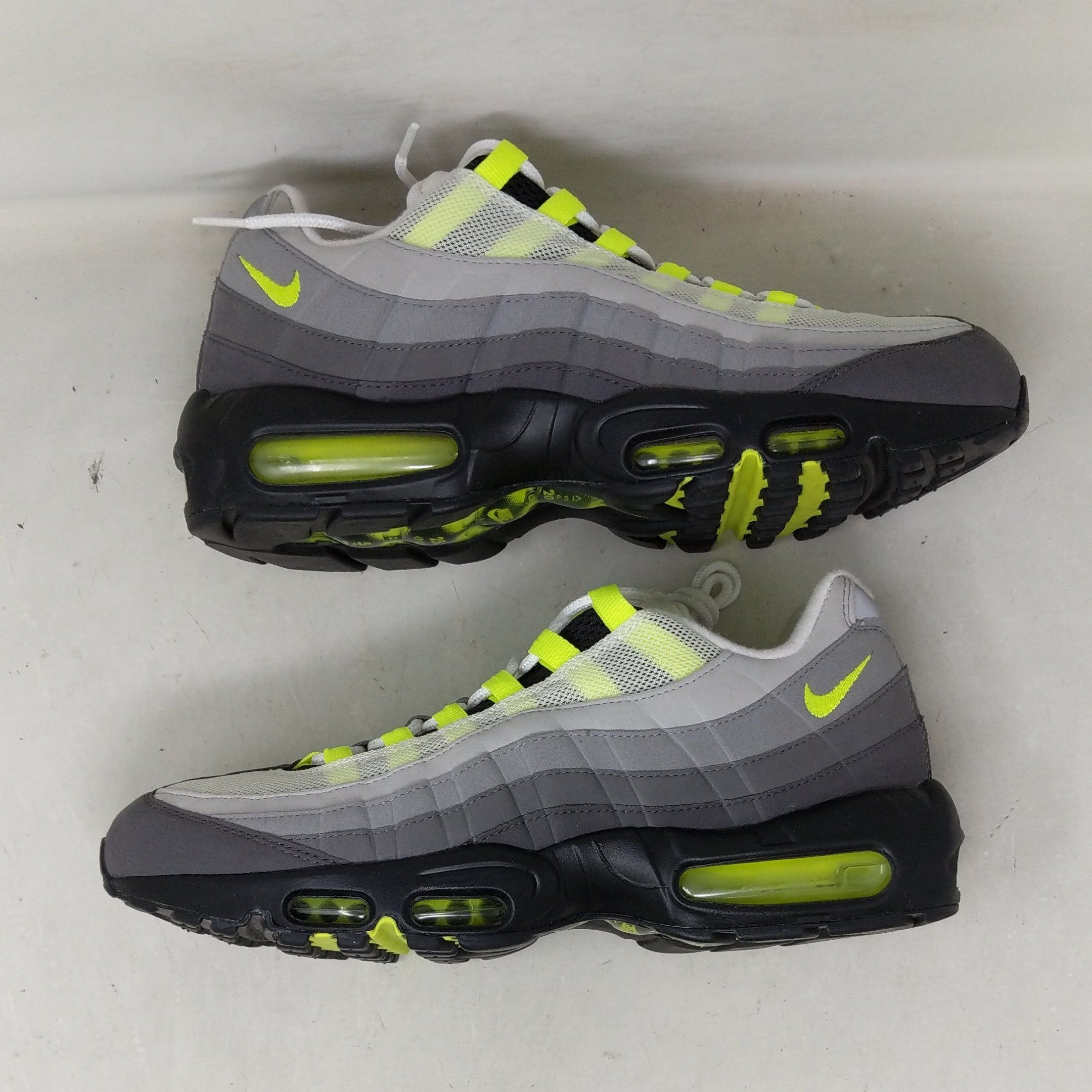 Nike Air Max 95 OG Neon 2015 | Grailed