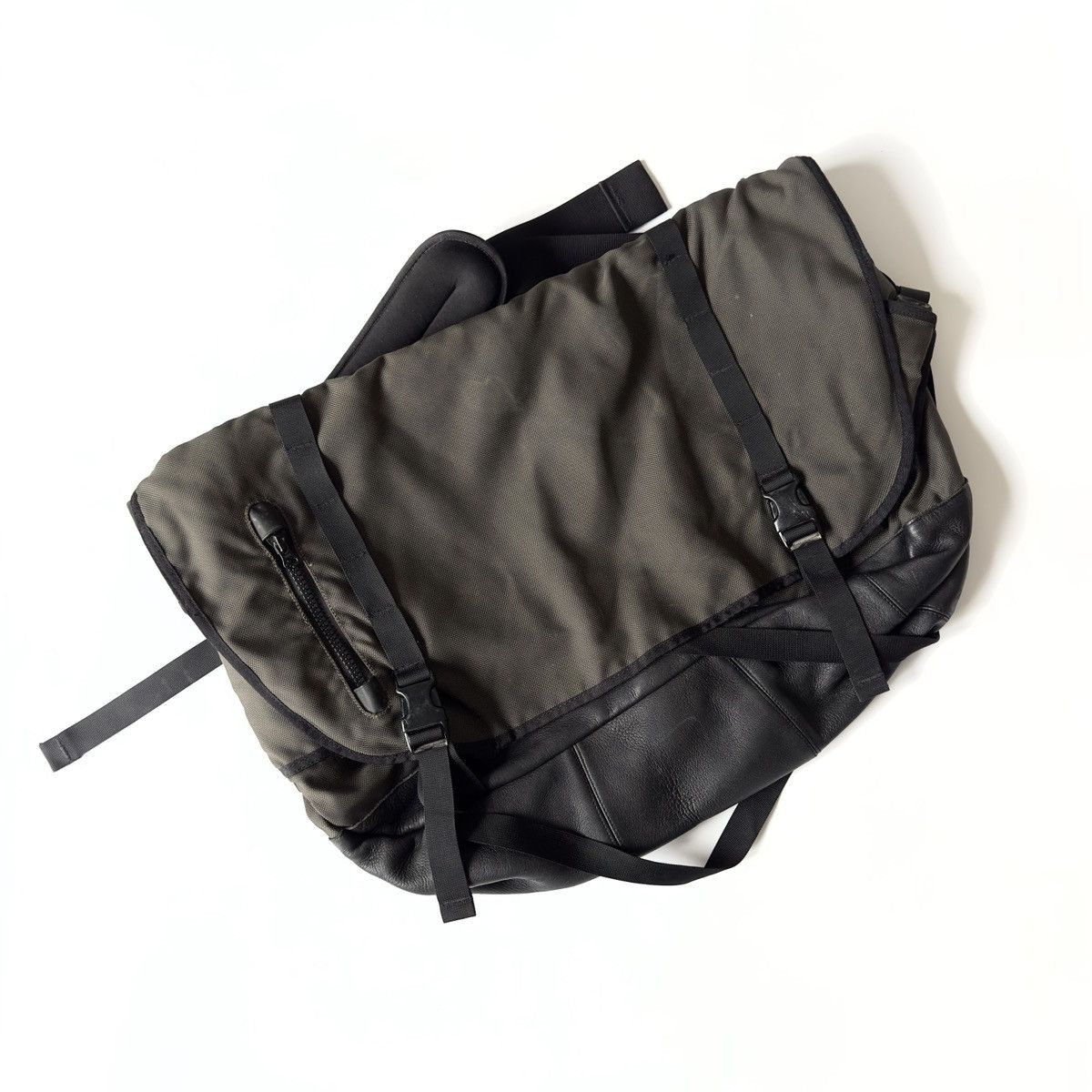 Undercover × Visvim Visvim x Undercover "Earmuff Maniac" 2007AW SAMPLE BAG | Grailed