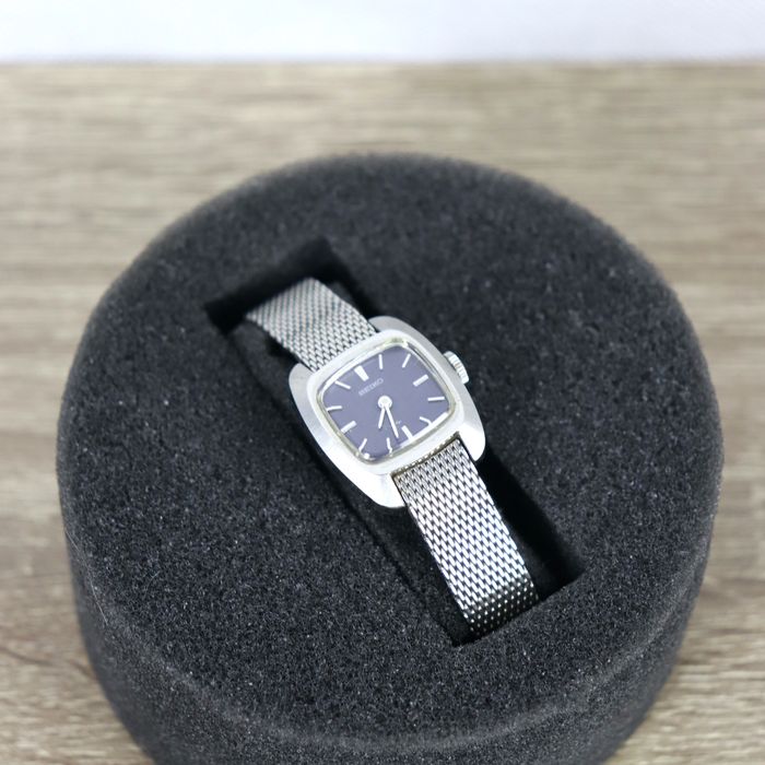 Seiko Seiko vintage slim small watches | Grailed
