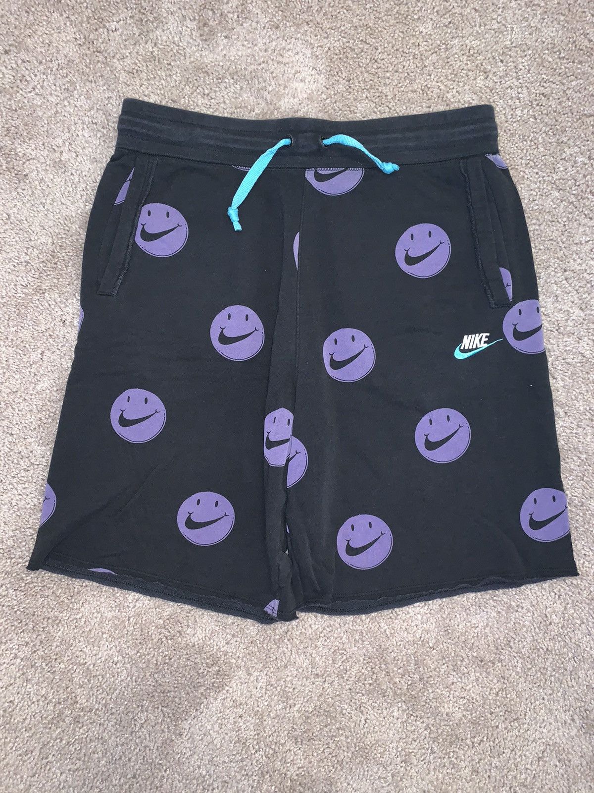 Nike SMILEY SWEATSHORTS | Grailed