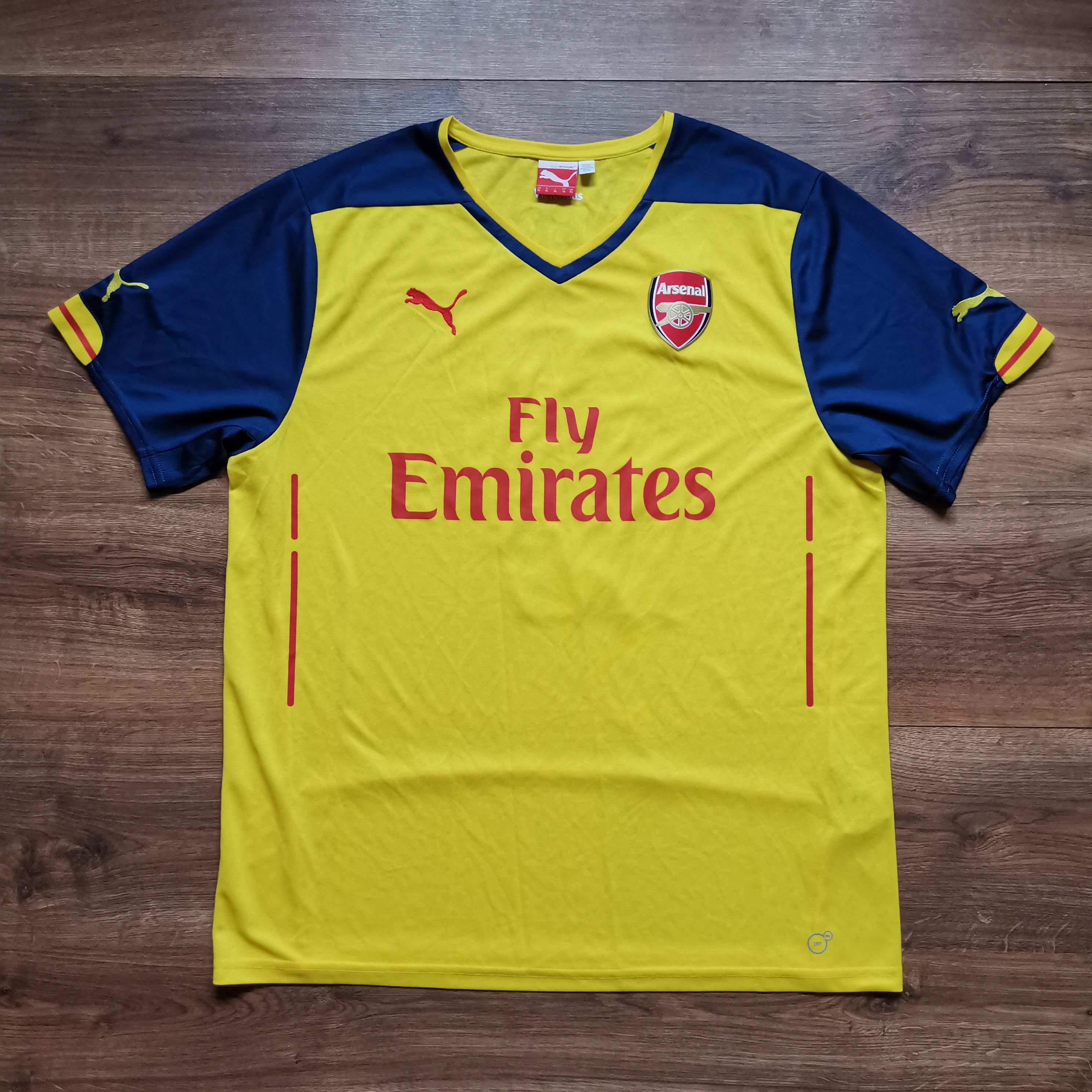 Puma Puma Arsenal 2014 2015 Alexis Sanchez #17 away | Grailed