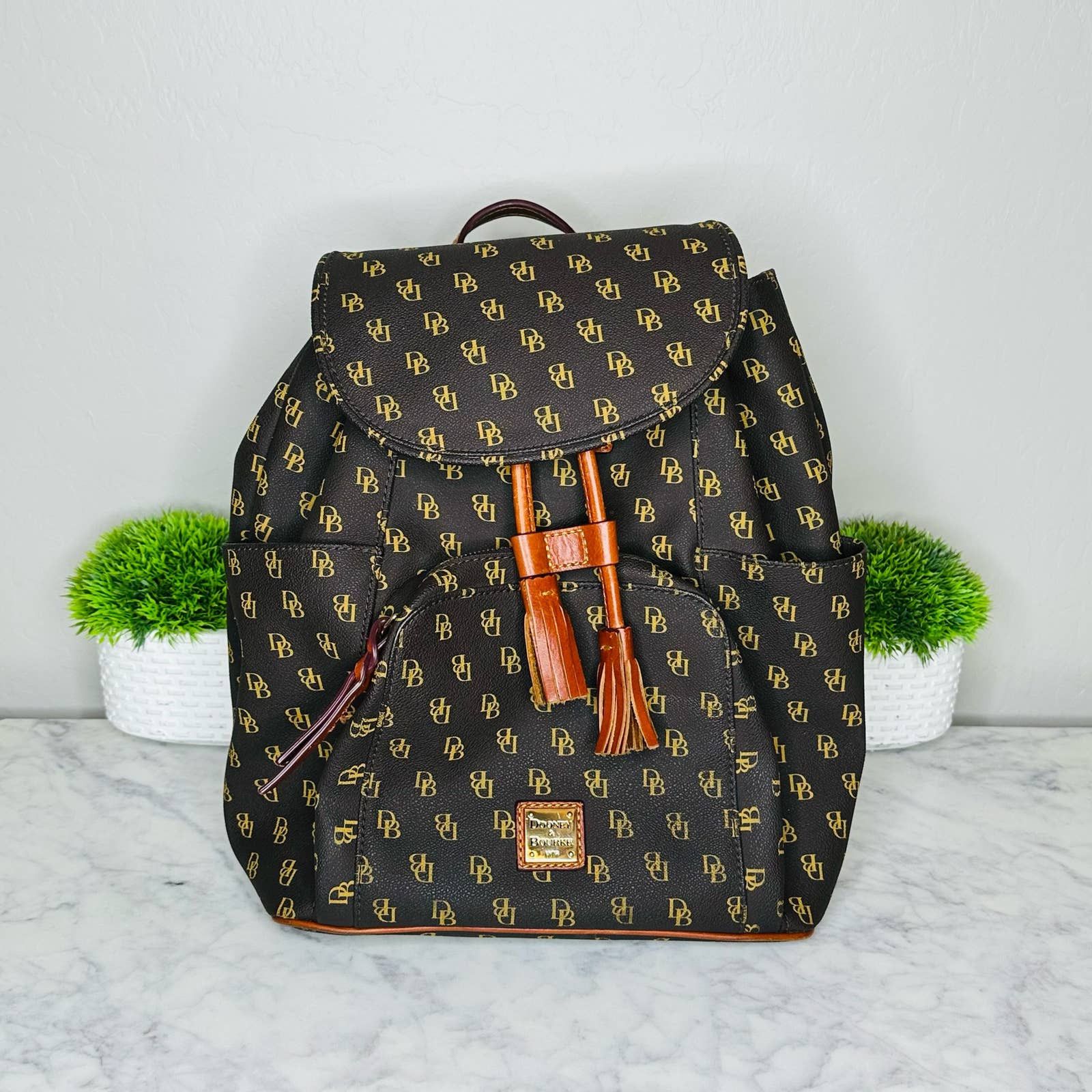 Dooney & Bourke Dooney and Bourke Gretta Large Backpack | Grailed