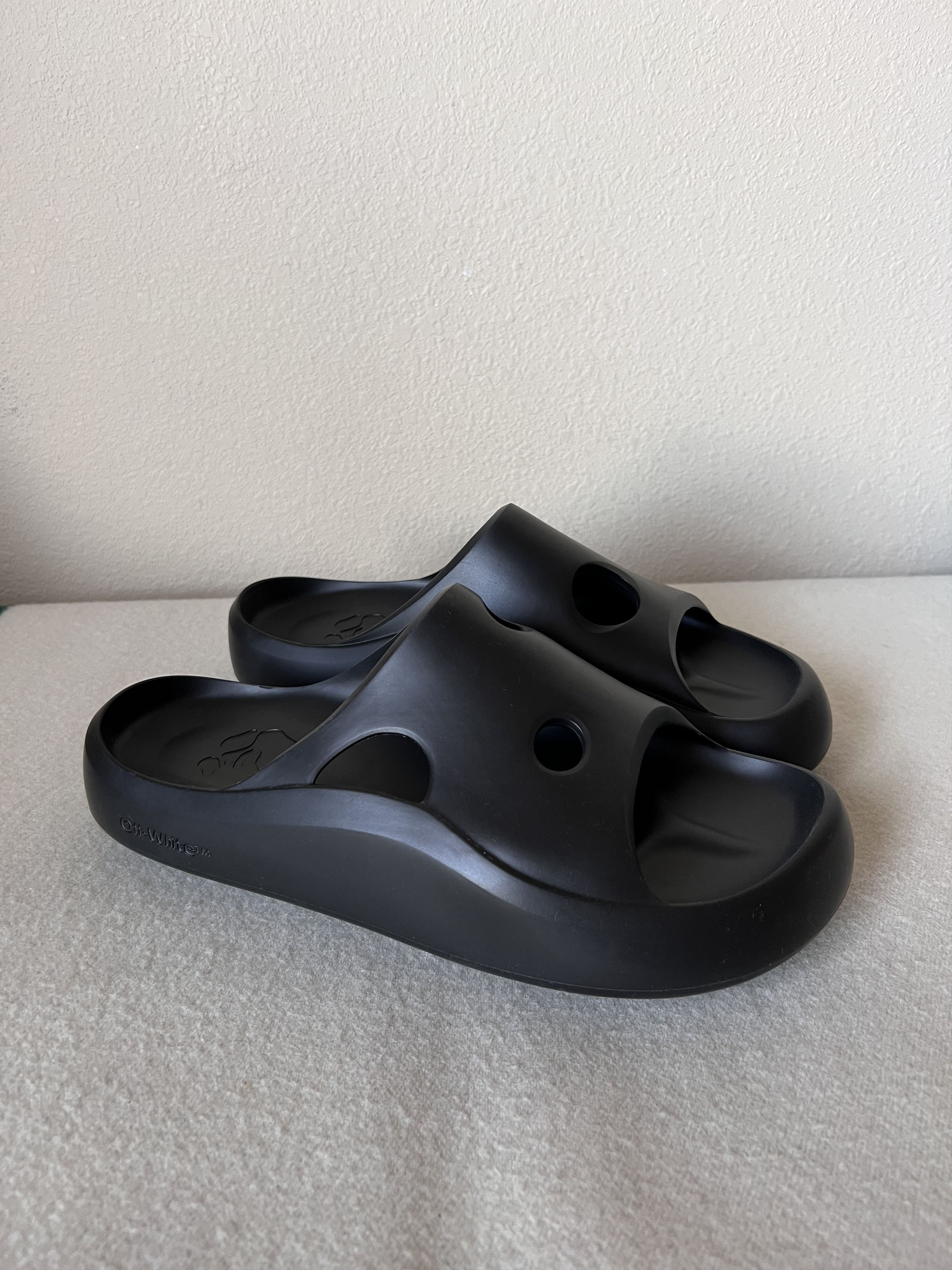 Off-White Off White Rubber Meteor Slides in Black | Grailed