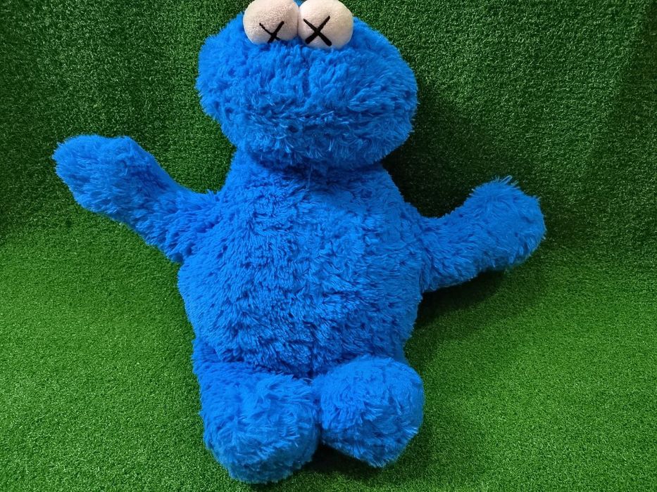 Kaws Kaws x Elmo Sesame Street Uniqlo Plus Toy | Grailed