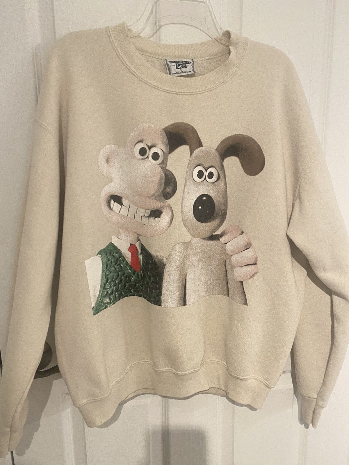 Lee Wallace and Gromit Vintage Big Face Crewneck Size LARGE | Grailed