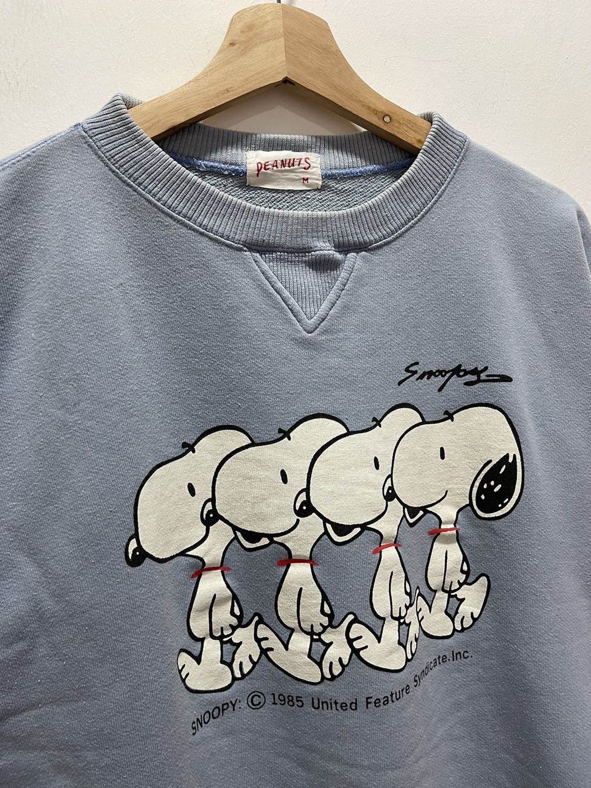 Vintage VINTAGE PEANUTS SNOOPY SIDE MIRROR BIG LOGO SWEATSHIRT | Grailed