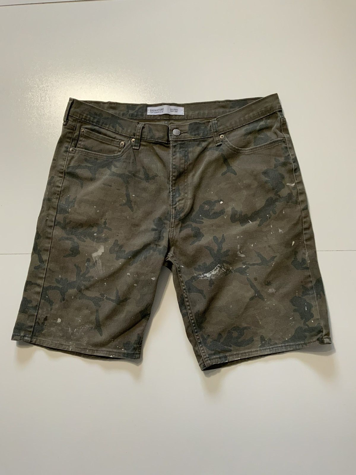 Levi's Levis Signature Camo Paint Splatter Denim Jorts Jean Shorts ...