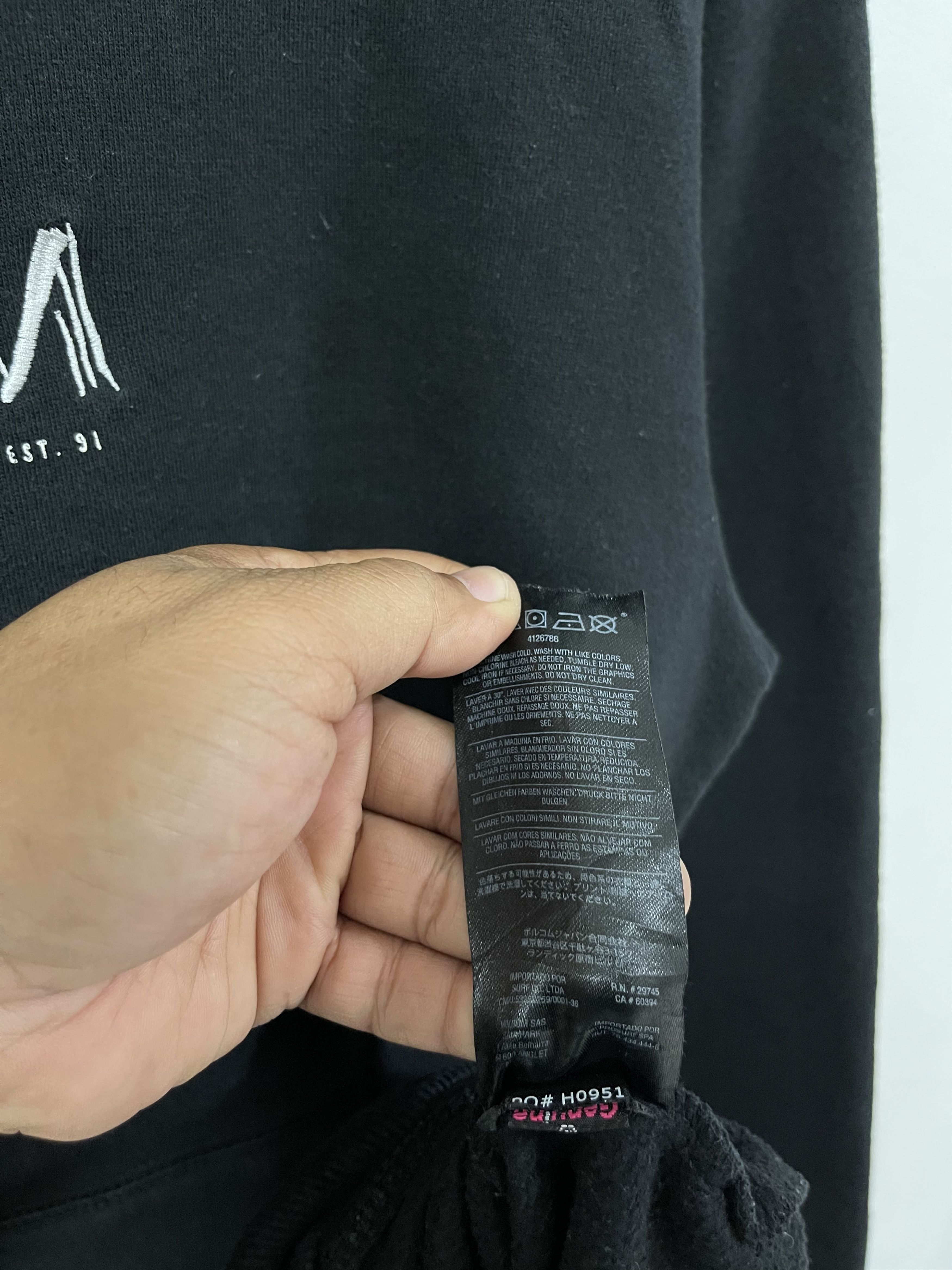 Vintage Vintage 1991 Volcom Center Logo Embroidered Skater Hoodie | Grailed