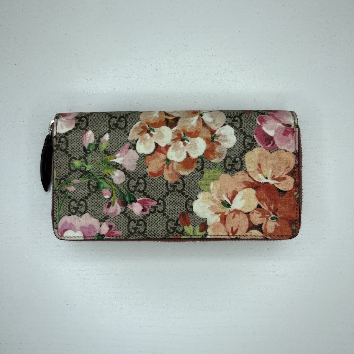 Avant Garde × Gucci × Luxury Gucci GG Supreme Monogram Blooms Zip ...