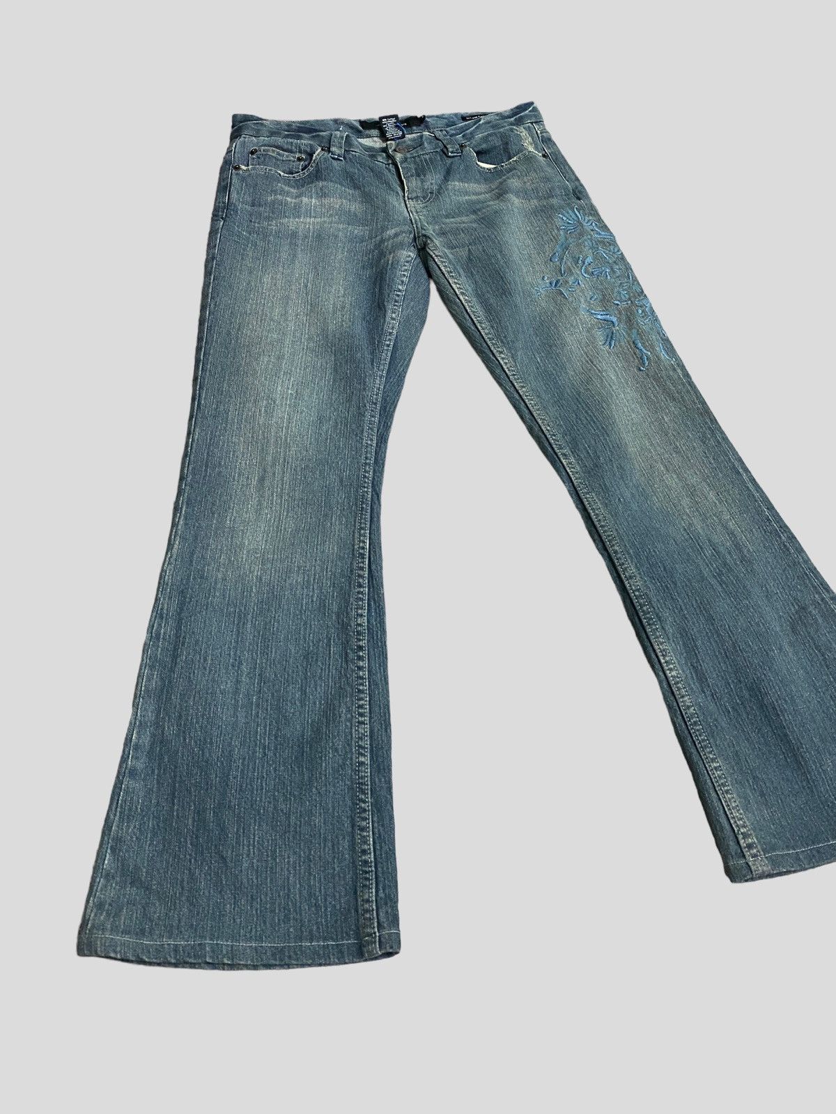 Calvin Klein FLARE CALVIN KLEINS LOW RISE EMBROIDERY FLORAL BOOT CUT ...