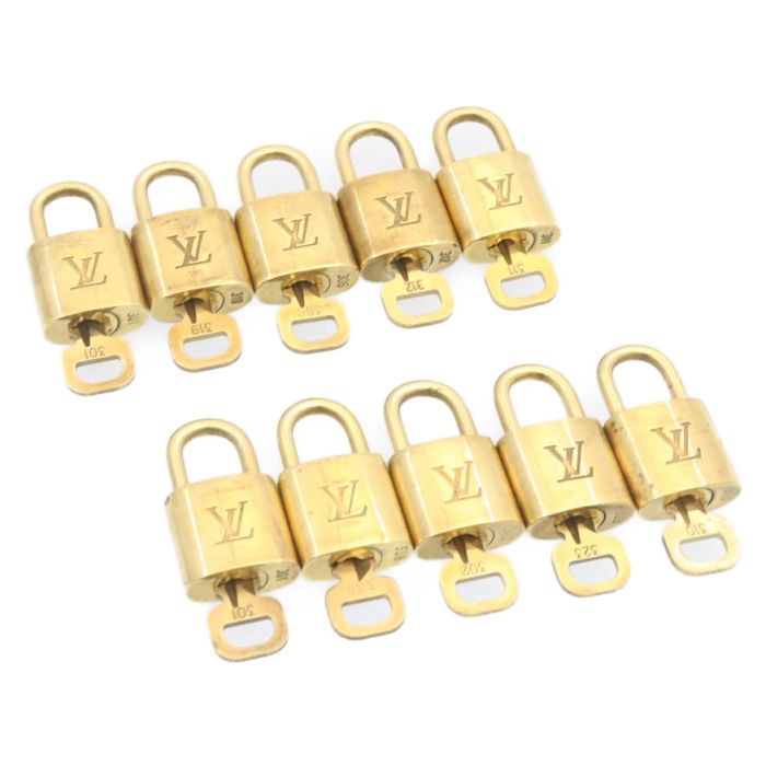 Louis Vuitton LOUIS VUITTON Padlock 10set Padlock Gold Tone LV Auth ...