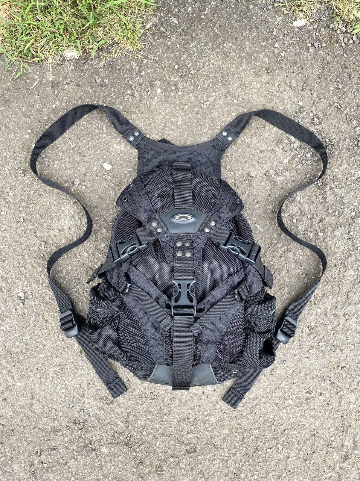 Oakley × Outdoor Life × Streetwear Vintage Oakley Icon Mini Backpack 1. ...