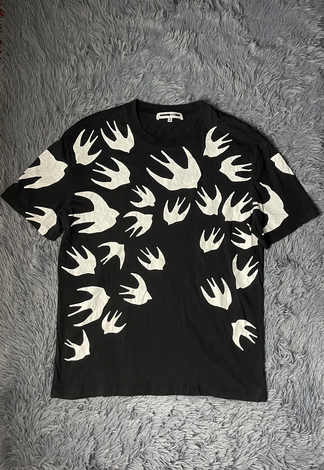 Alexander McQueen Alexander McQueen birds multilogo avant garde t-shirt ...