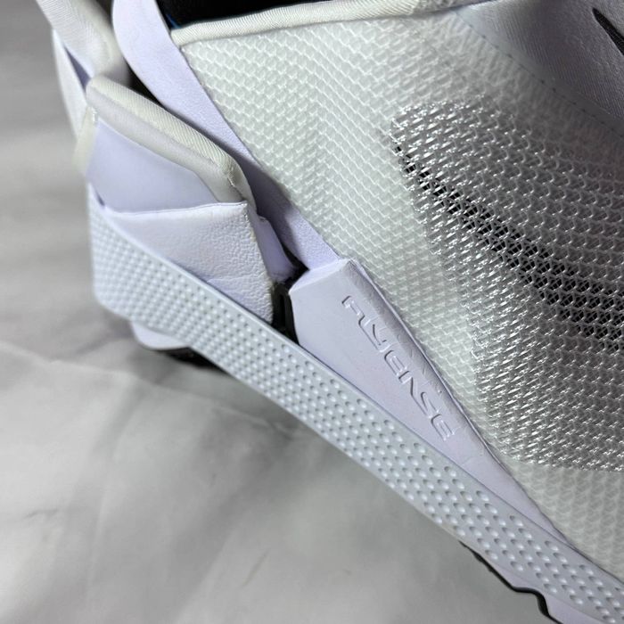 Nike Go FlyEase White/Black | Grailed