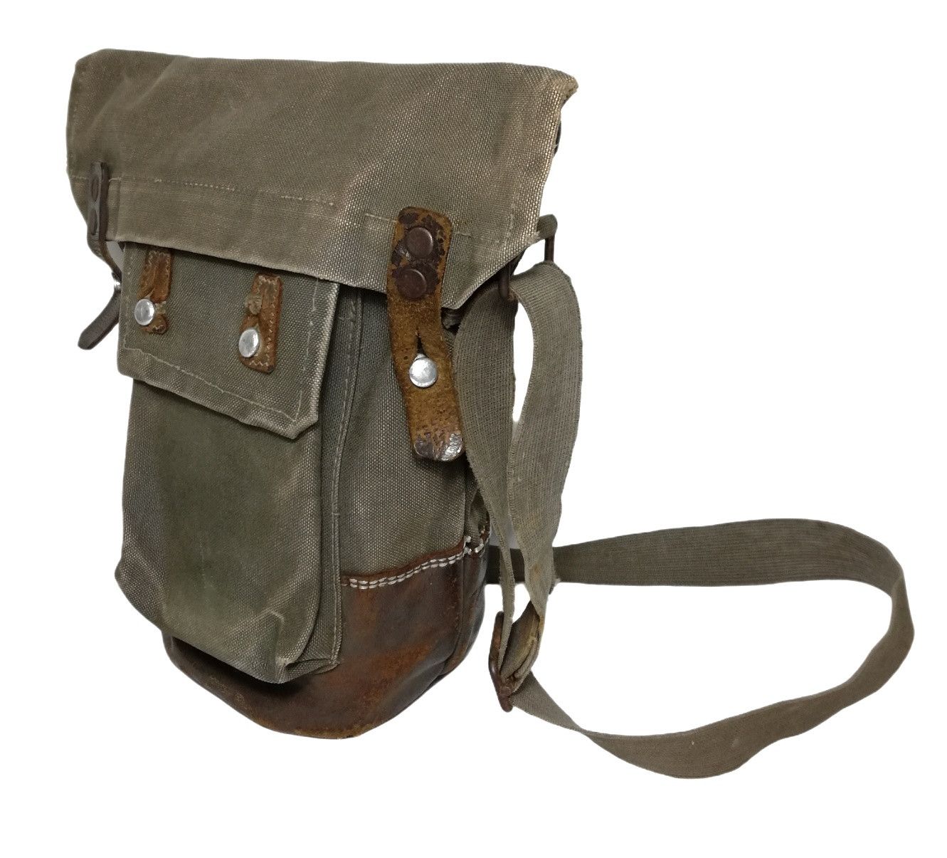 Military × Surplus × WWII Impressions 🔥WW2 1940's Swedish Gas Mask Bag ...