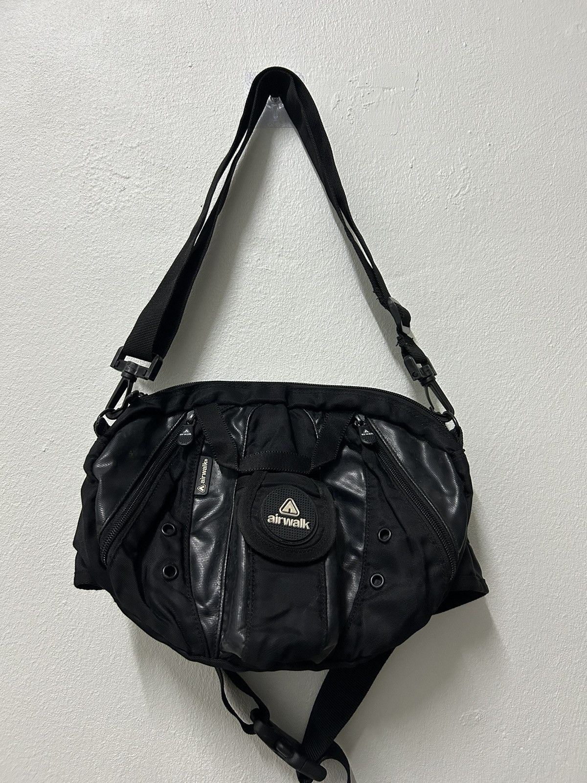 Airwalk Airwalk 2way bag | Grailed