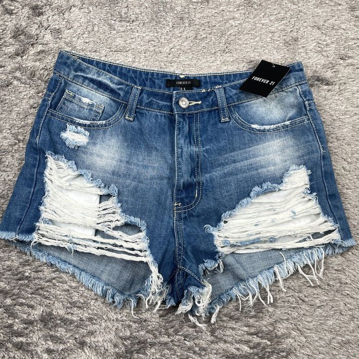 Forever 21 Forever 21 Distressed Ripped Cut Off Short Womens Medium NEW ...