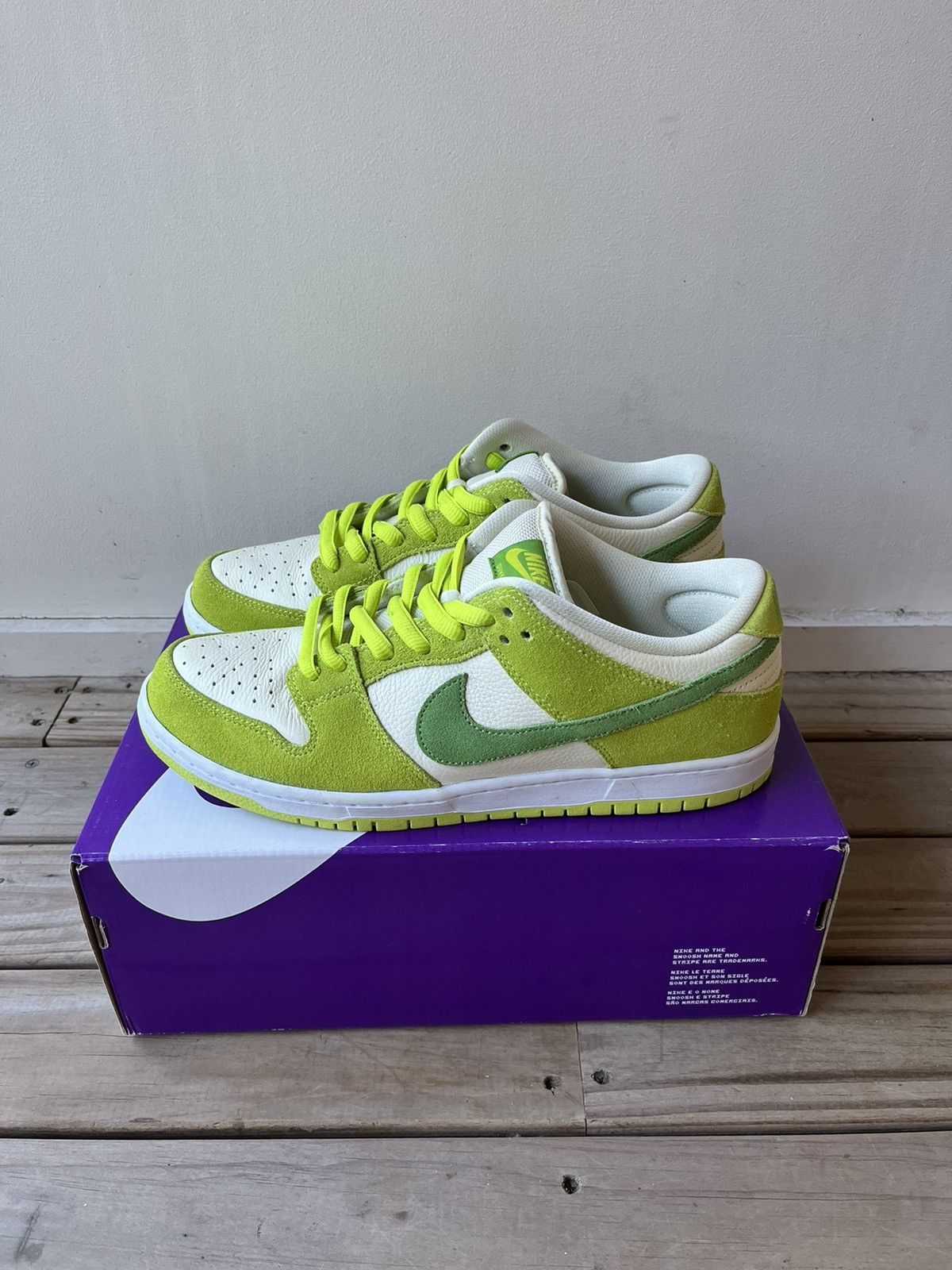 Nike Nike sb dunk low “sour apple” | Grailed