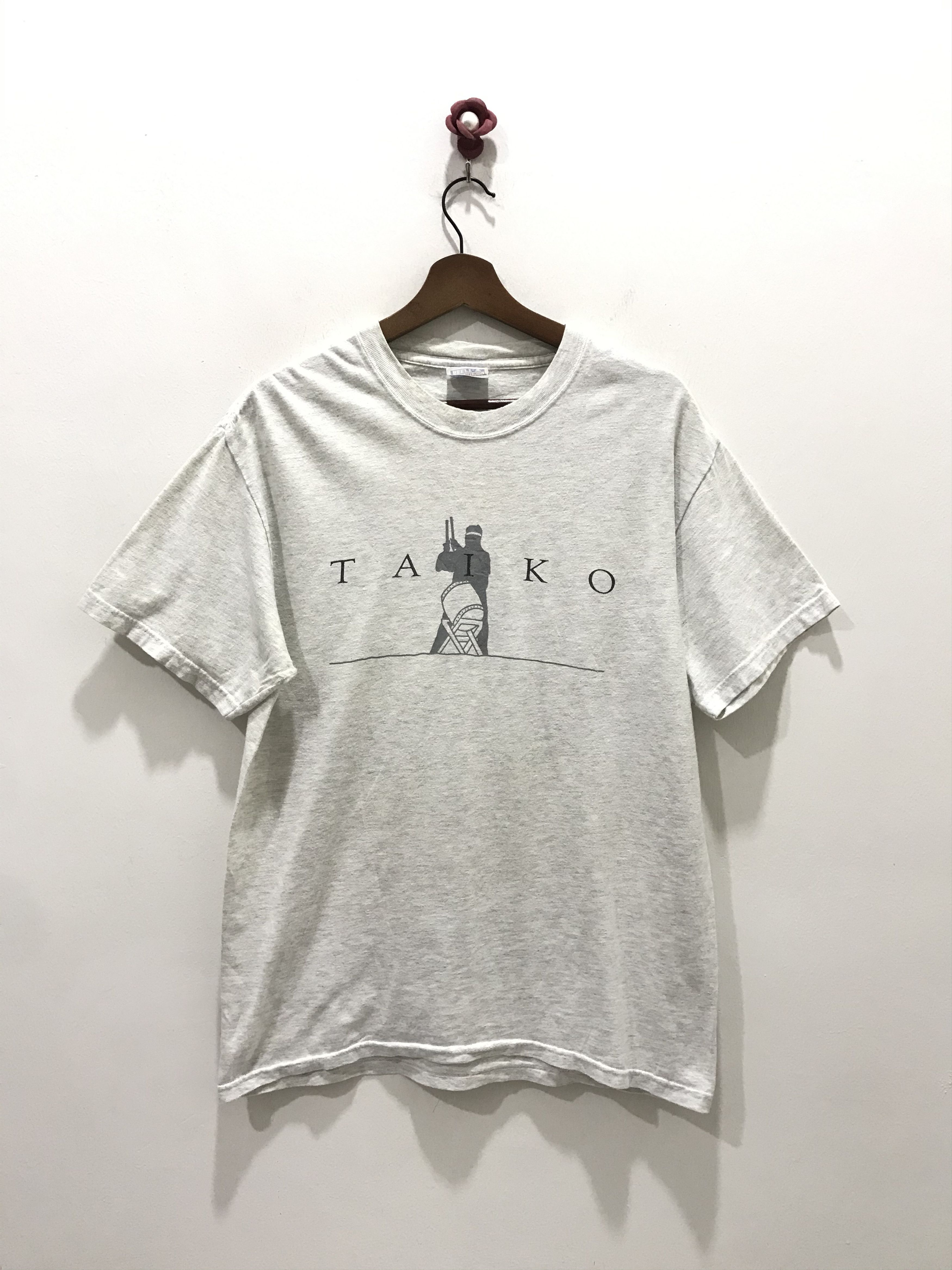 Hanes HANES TAIKO Big logo Light Grey Short Sleeve Tee Shirt | Grailed