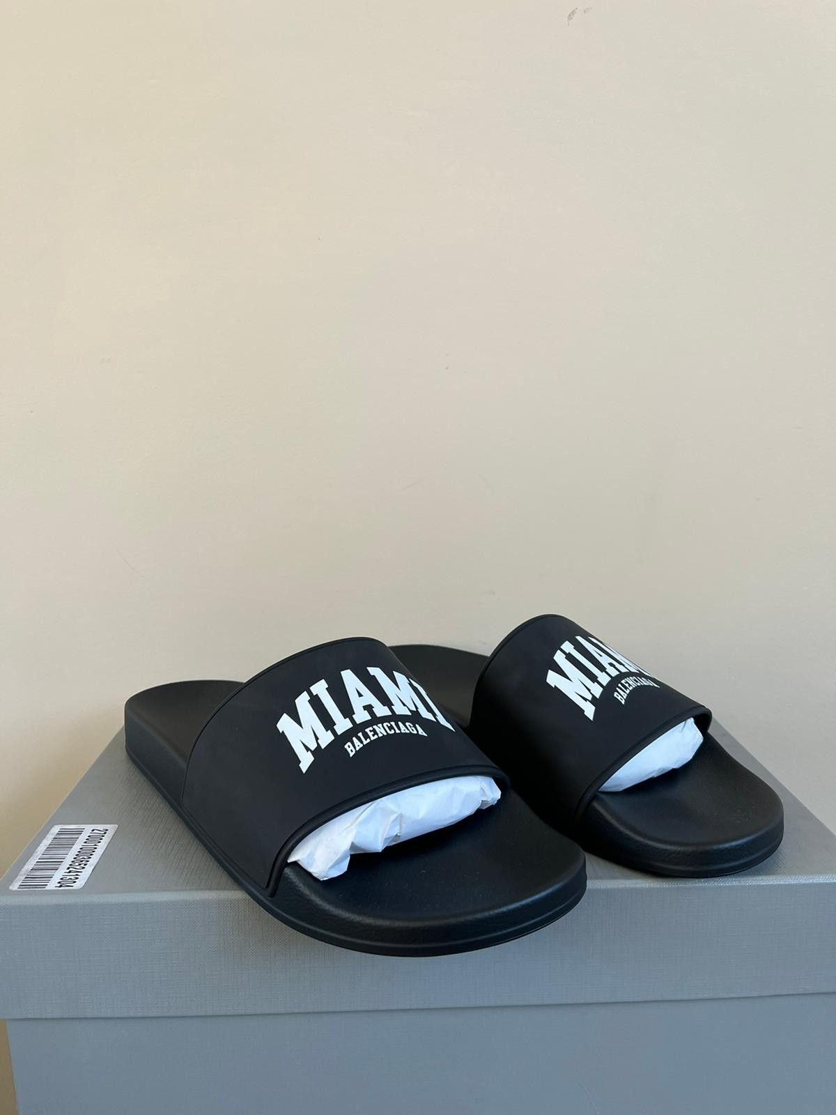 Balenciaga Miami Pool Slides in Black | Grailed