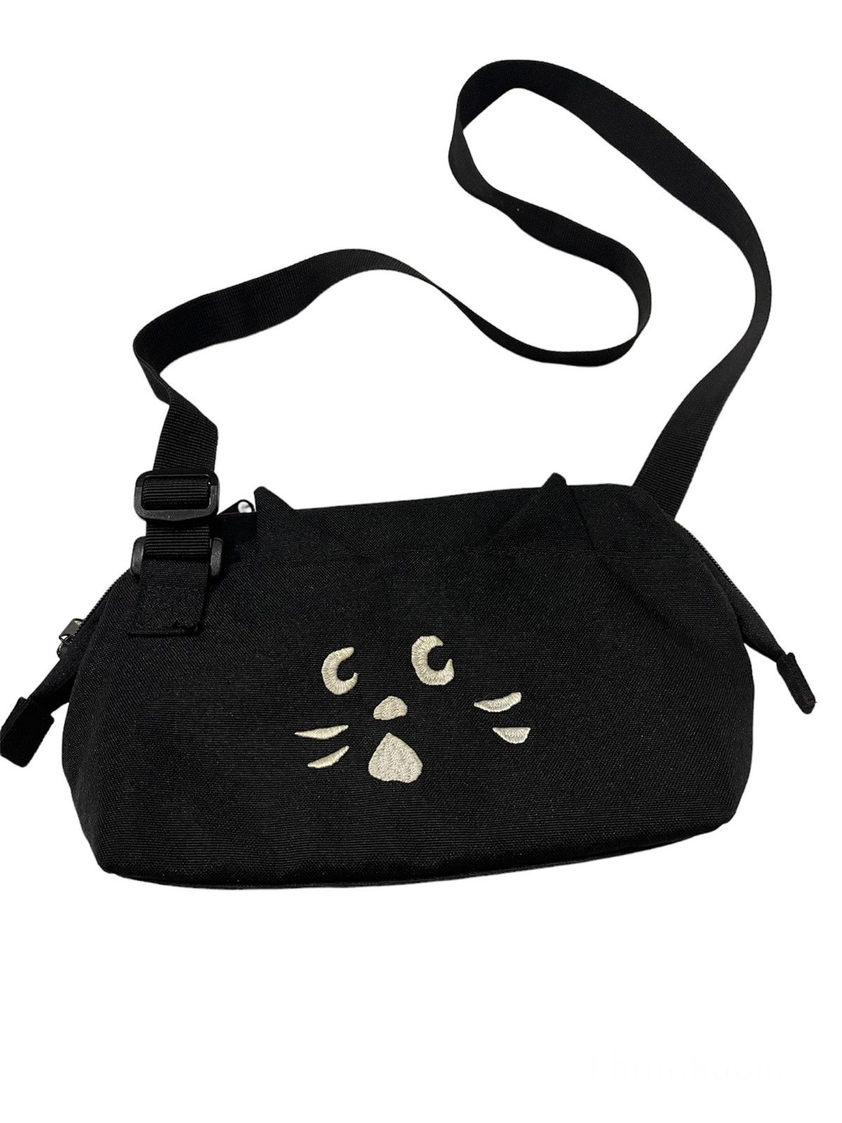 Issey Miyake × Ne-Net ICONIC ISSEY MIYAKE SLING BAG NE-NET RAPPER ...