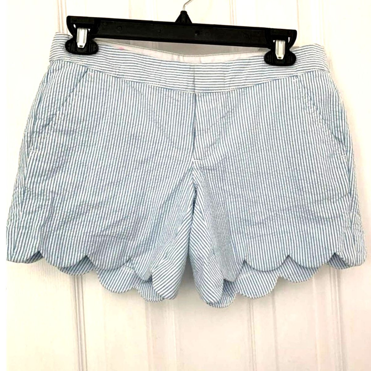 Lilly Pulitzer Lilly Pulitzer Buttercup Scalloped Seersucker Shorts 00 ...