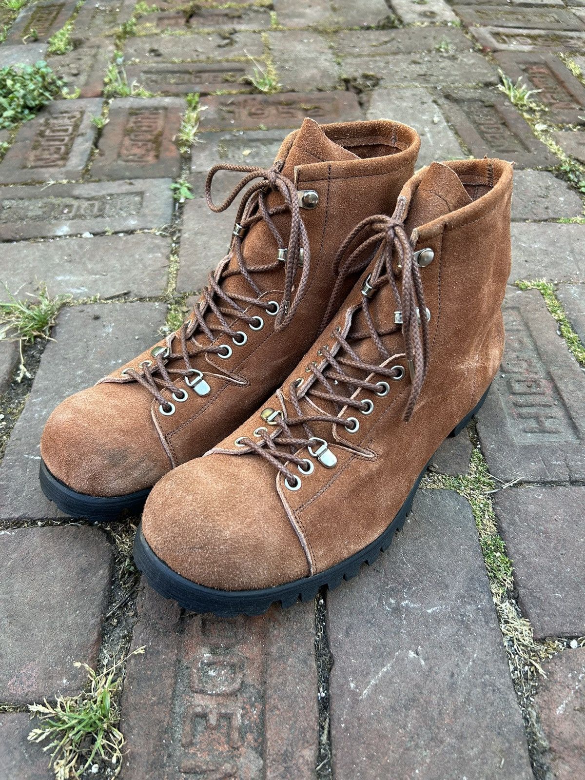 Number (N)ine AW09 Suede Vibram Hiking Boots | Grailed