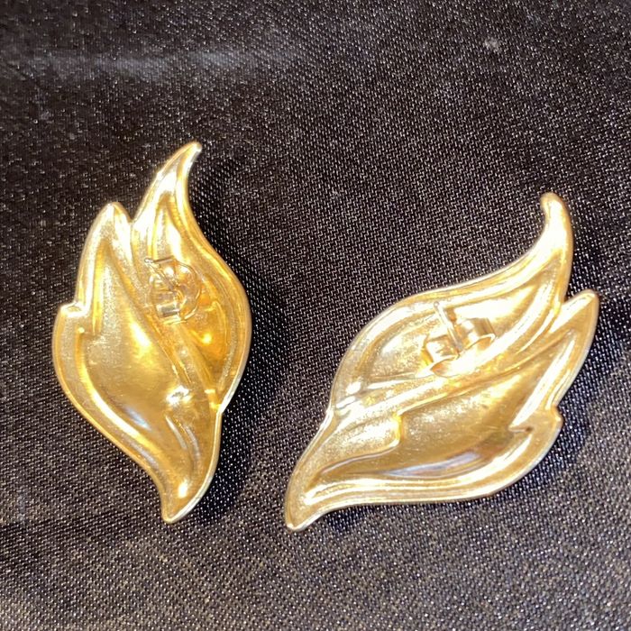 Vintage Avon 24K Gold Red Glitter Phoenix Rising Wing Earrings | Grailed