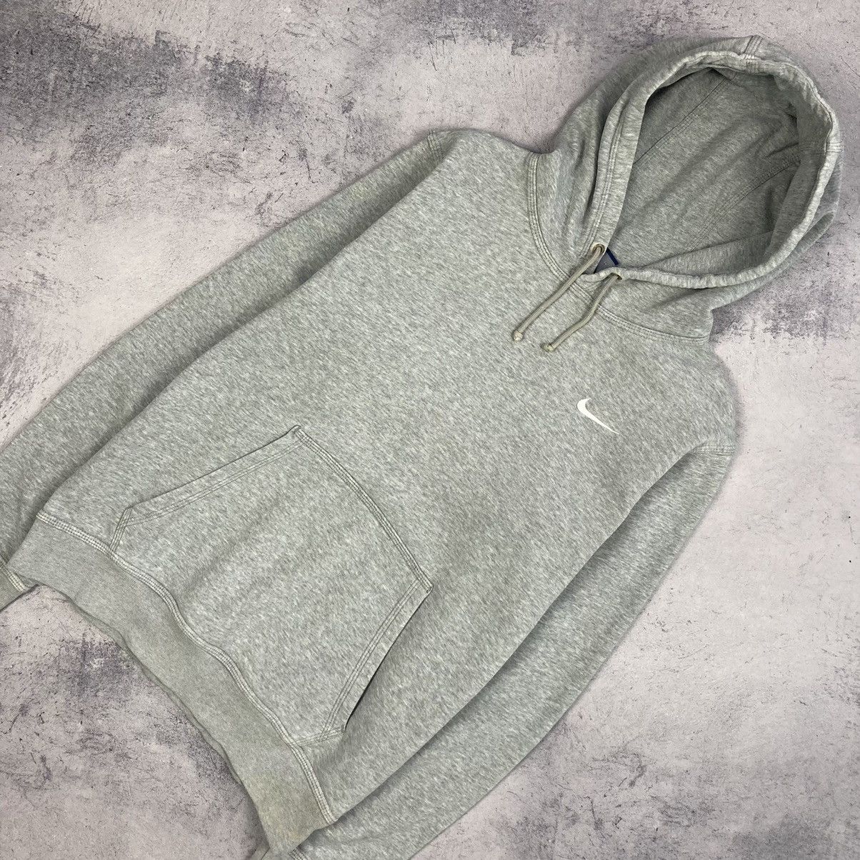 Nike × Streetwear × Vintage Vintage Nike swoosh basic hoodie 90’s | Grailed