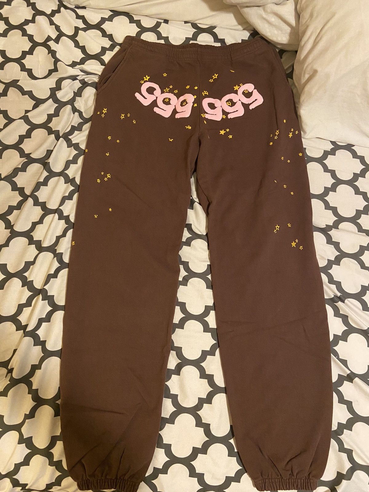 Sp5der Young Thug Brown 555 Angel Number Sweats Large | Grailed