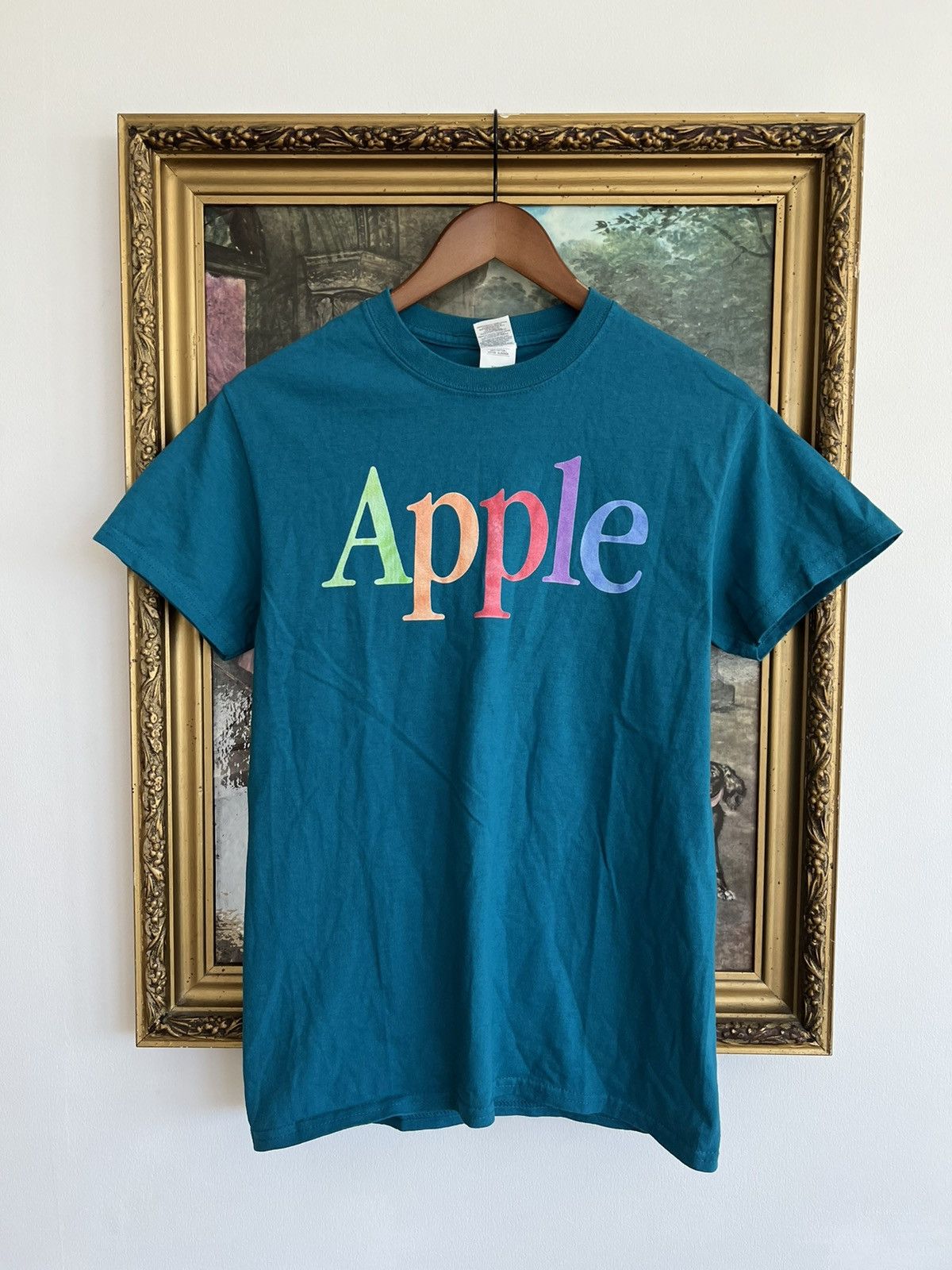Vintage Vintage 2000s Apple Multicolor Logo Tee | Grailed