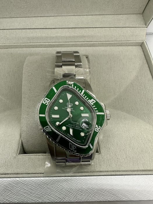 Laarvee Laarvee PEA001 Crash Watch - Green Dial / Green Bezel | Grailed