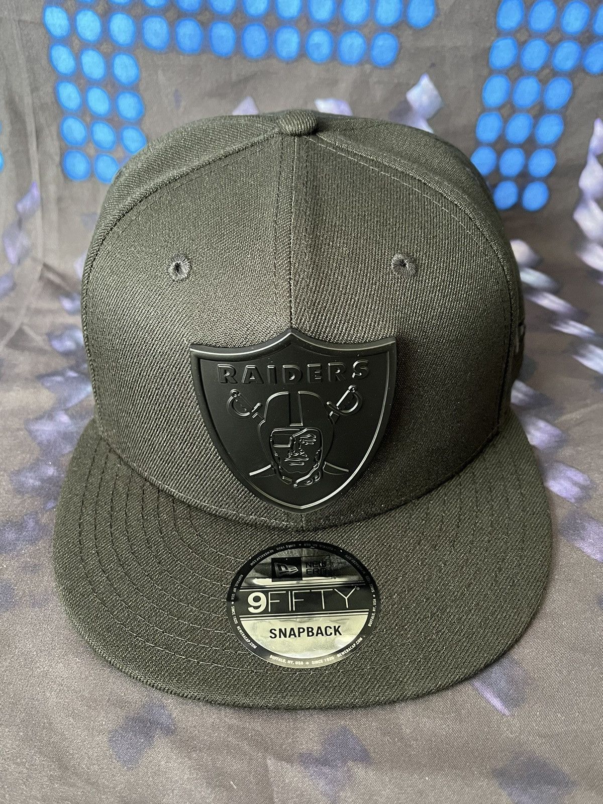 New Era Las Vegas Raiders Black Metal Badge NFL 9FIFTY Snapback | Grailed