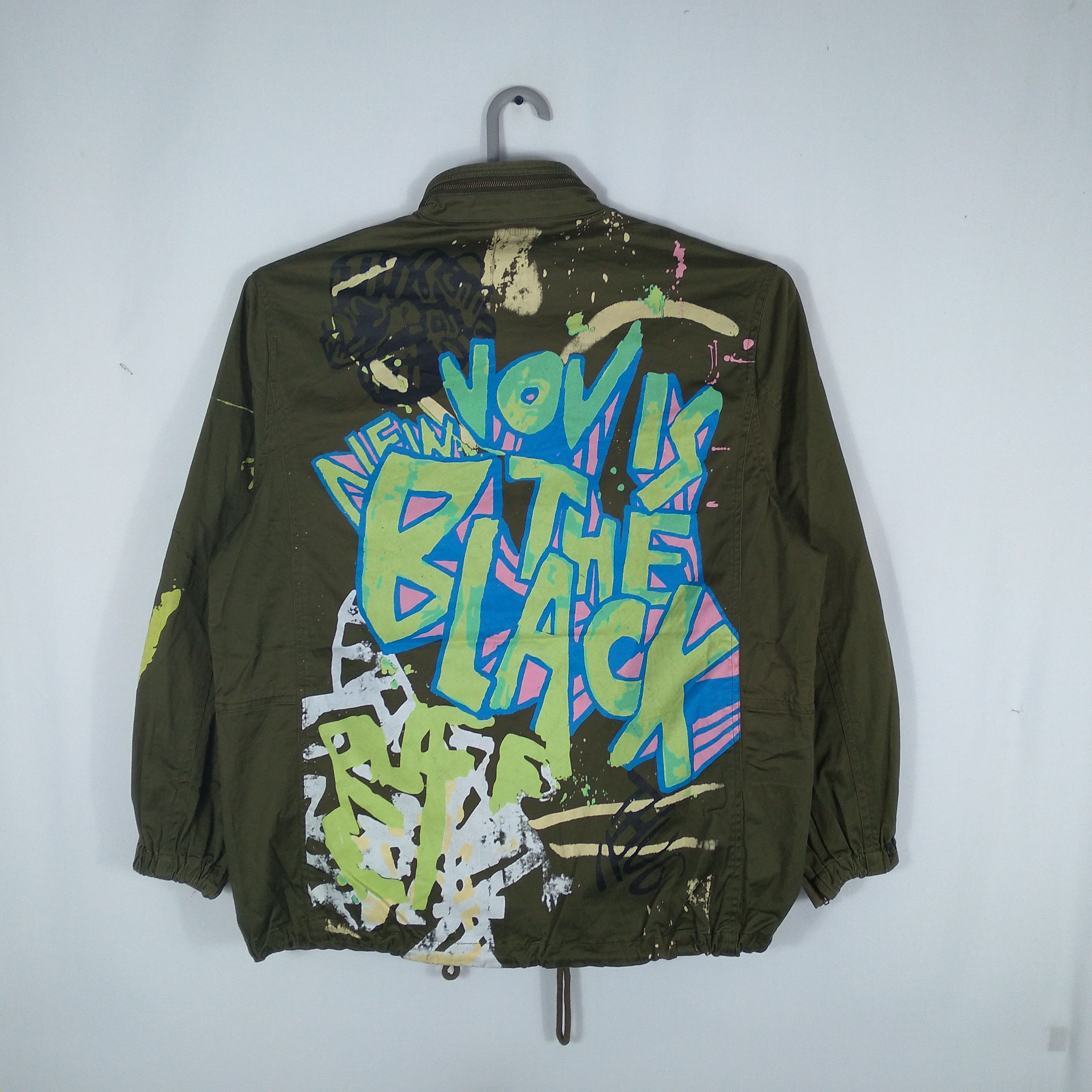 Art × Jil Stuart × Military Jill By Jill Stuart Splash Mural Painting ...