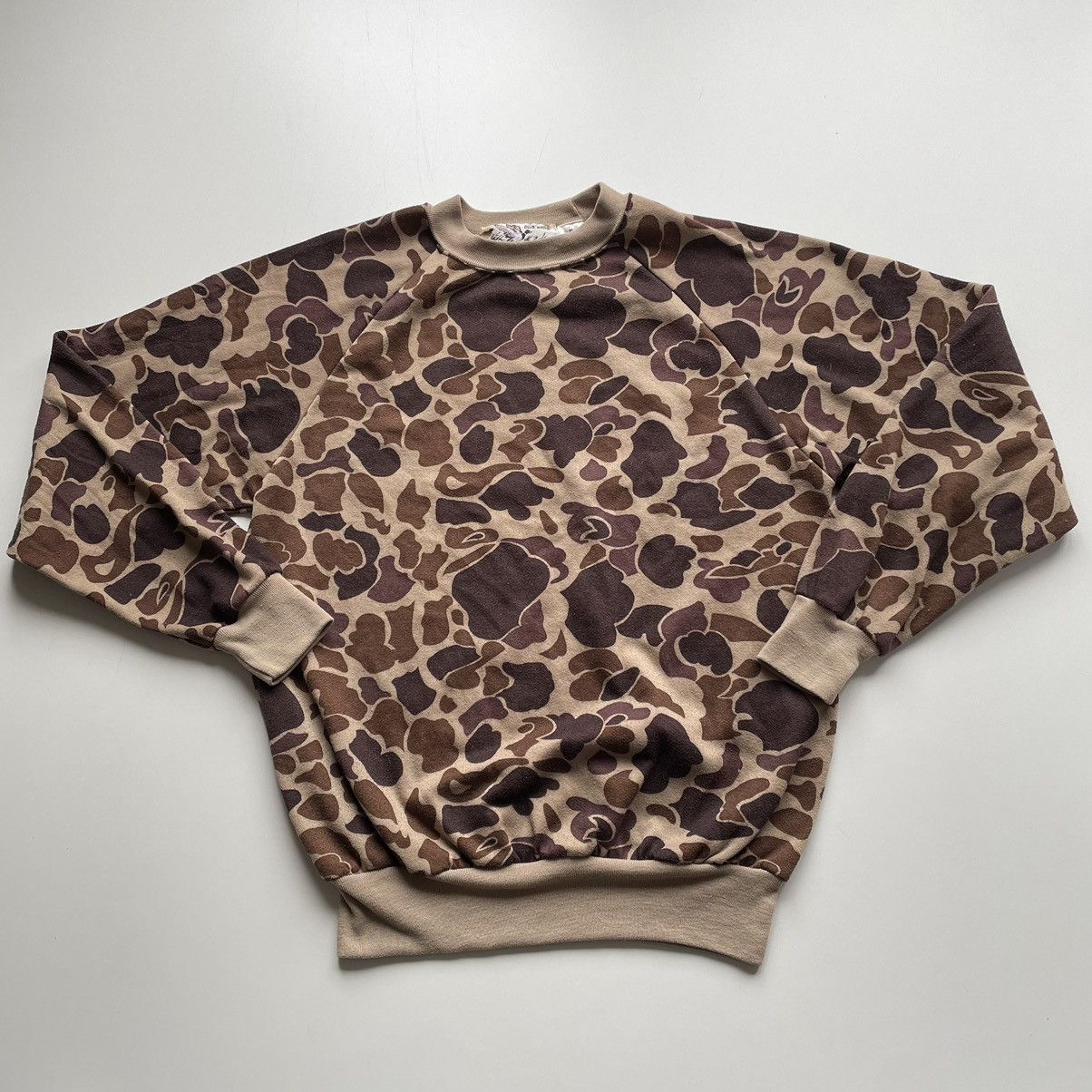 Vintage Vintage 1990s Duck Camouflage Hunting Crewneck Medium Rare ...