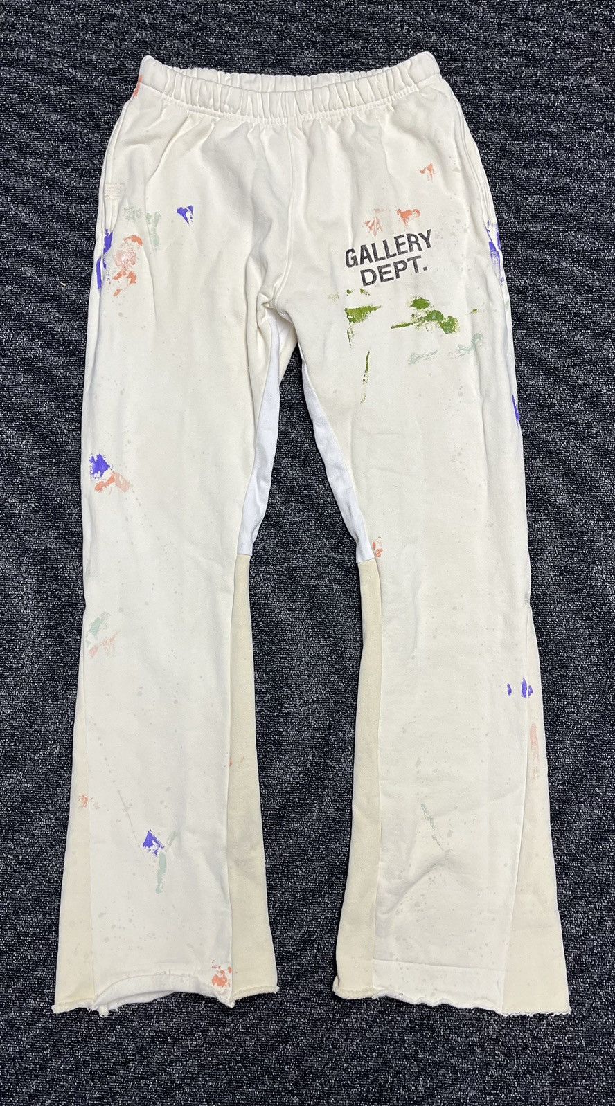 Gallery Dept. Gallery Dept. Flared Paint Splattered Sweatpants Cream ...