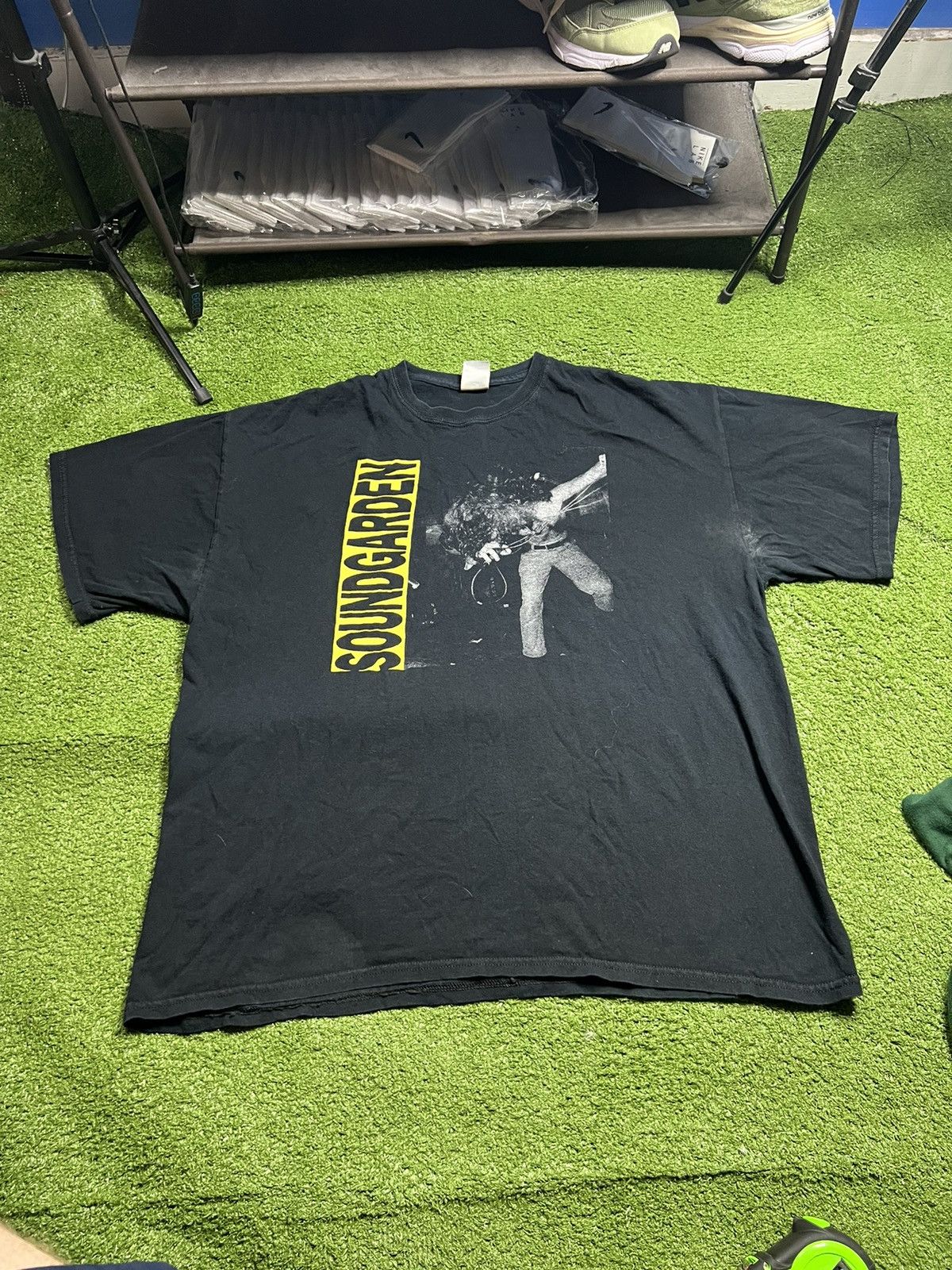Band Tees × Streetwear × Vintage vintage soundgarden faded black rock ...