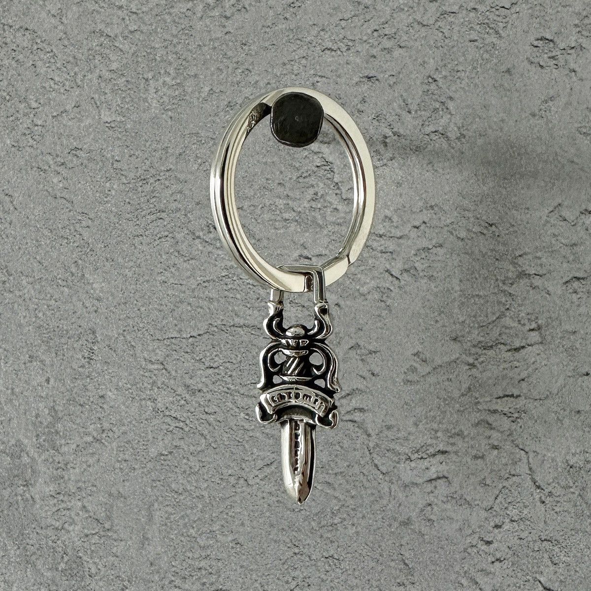Chrome Hearts CHROME HEARTS SPLIT KEYRING W/ #5 DAGGER CHARM KEYCHAIN | Grailed