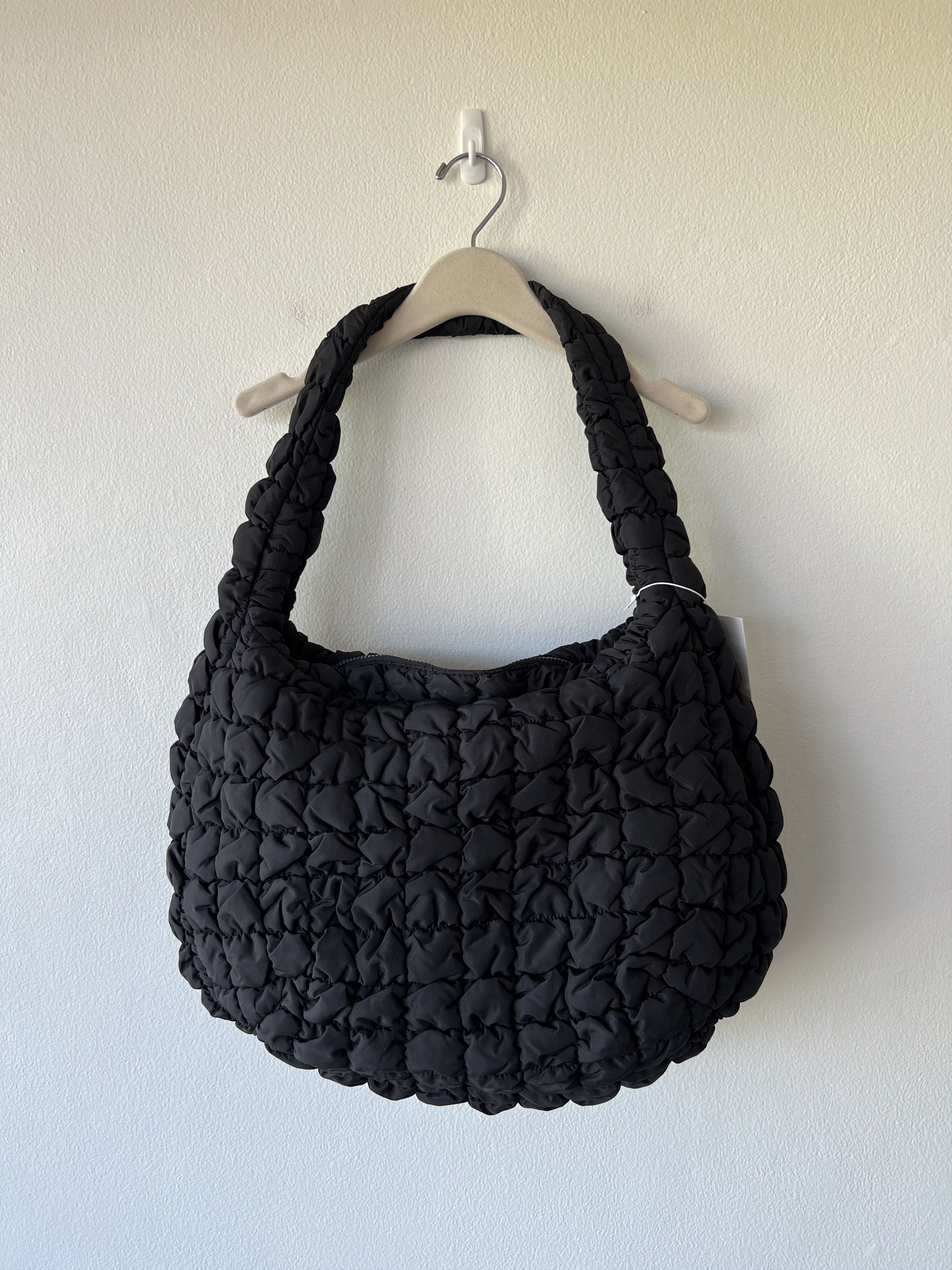Cos Cos oversized quilted cloud bag black authentic jennie | Grailed