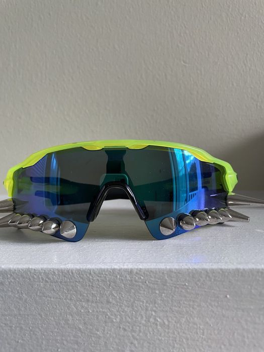 Oakley VETEMENTS x OAKLEY SPIKES 400 SUNGLASSES | Grailed